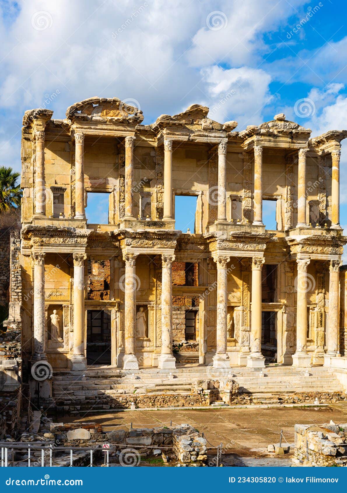 Cómo se caracteriza la literatura clasica romana o latina